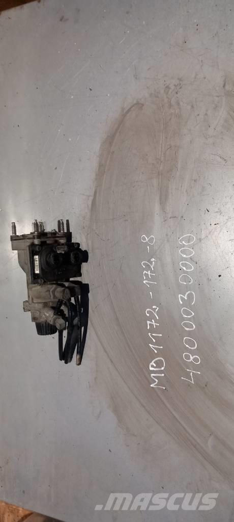 Mercedes-Benz ACTROS brake main valve 4800030000, 2008, Rīga, Letland ...